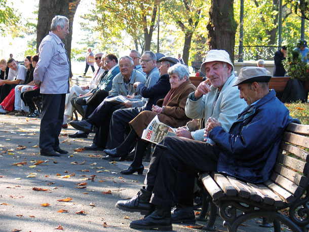 Municipality of Ilidža distributed 50 BAM to its oldest Residents ...