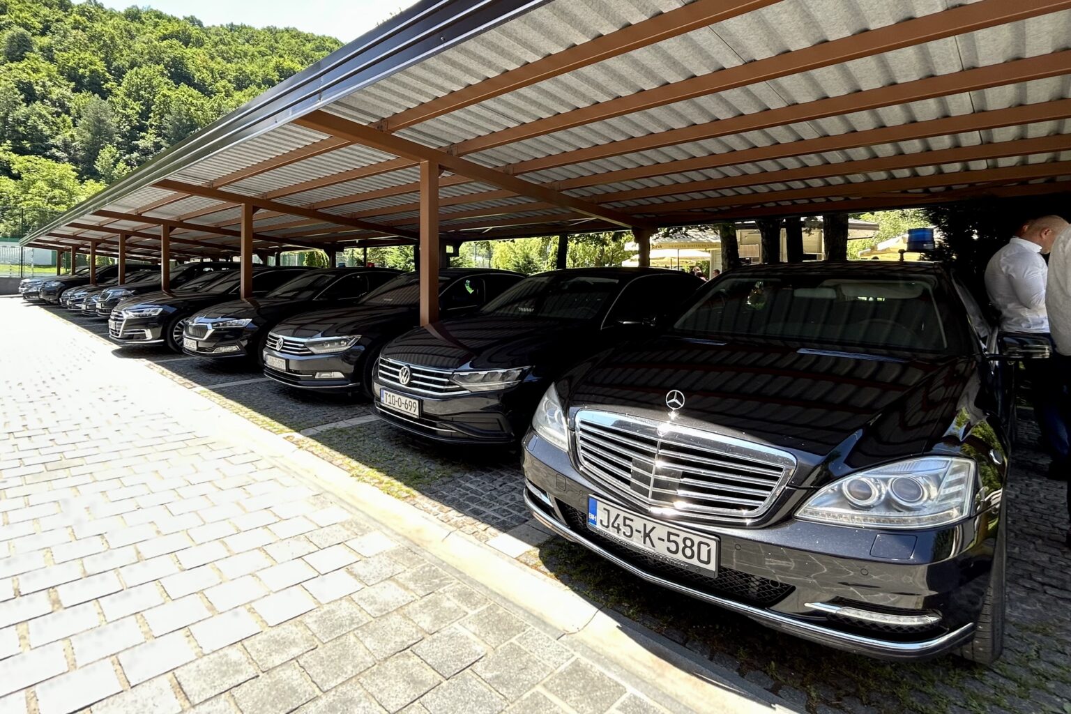 Impressive Vehicles: These are the Cars used by the highest BiH ...