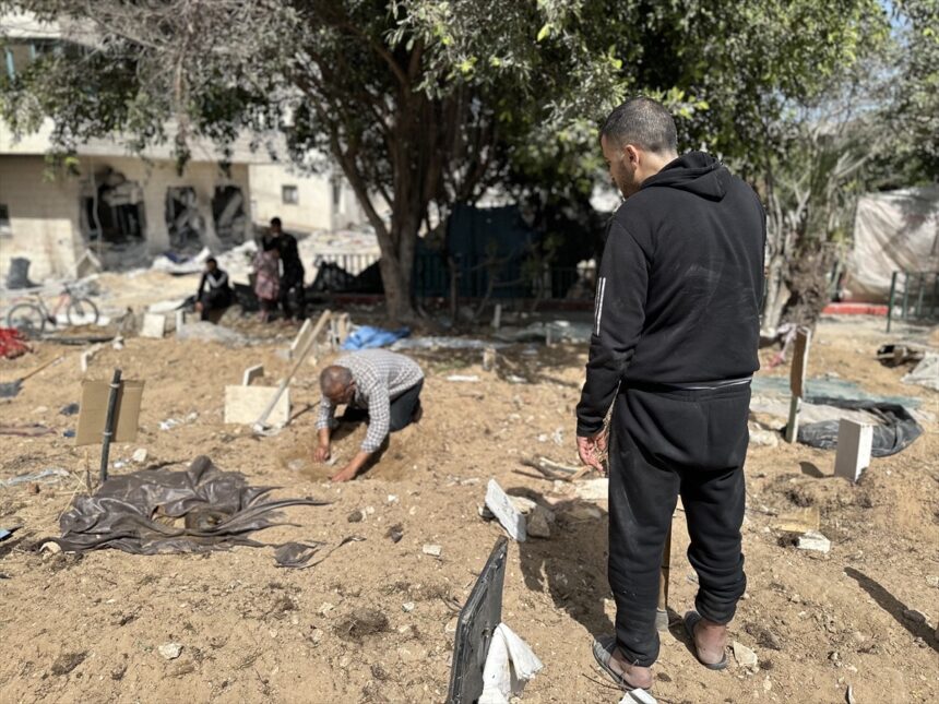 A Father desperately tries to find the Grave of his 3-month-old ...