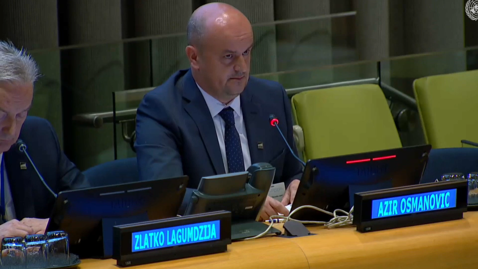 Azir Osmanovic's emotional Speech at the UN accompanied by Tears and ...