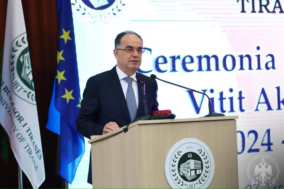 Albanian President Begaj arrives on an official Visit to BiH - Sarajevo ...